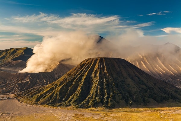 Top 8 Active Volcanoes That Could Threaten Your Life - OutsideResource