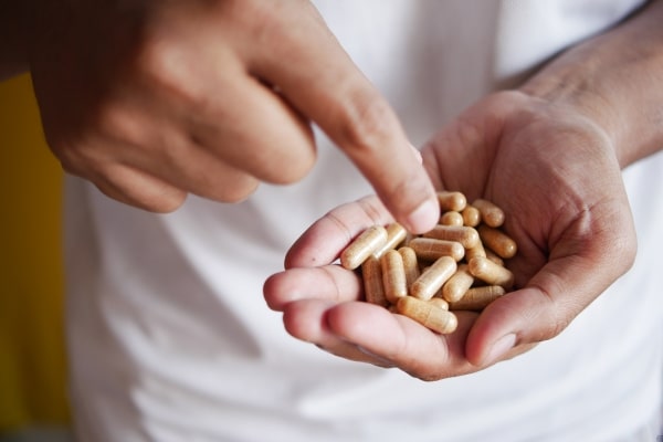 The Risks Of Self-Medication With Herbal Remedies - OutsideResource