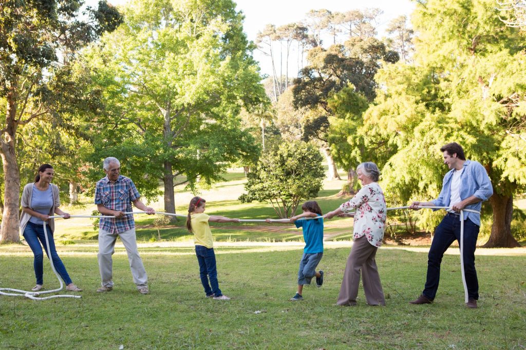 How To Host A Memorable Family Gathering - OutsideResource